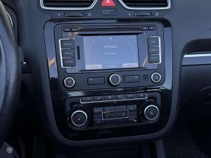 Black Volkswagen Eos 2011 in Kretinga, with an engine capacity of 1.40 L and mileage of 200 thousand km for 5900 €, photo 22 on AUTOMOTO.COM.LV