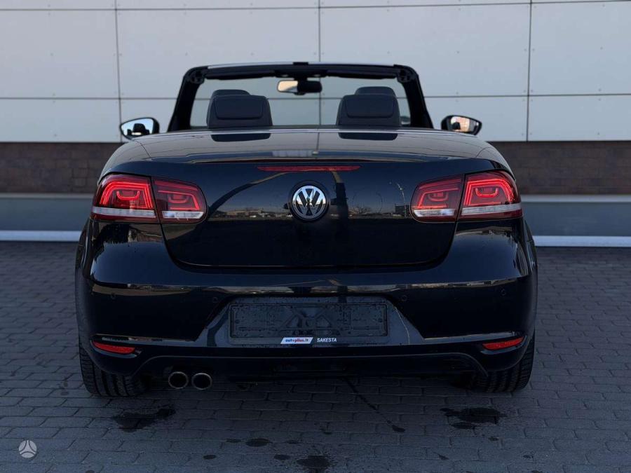 Melns Volkswagen Eos 2011 Kretinga, ar dzinēja tilpumu 1.40 L un nobraukumu 200 tūkst. km par 5600 €, foto 8 vietnē AUTOMOTO.COM.LV