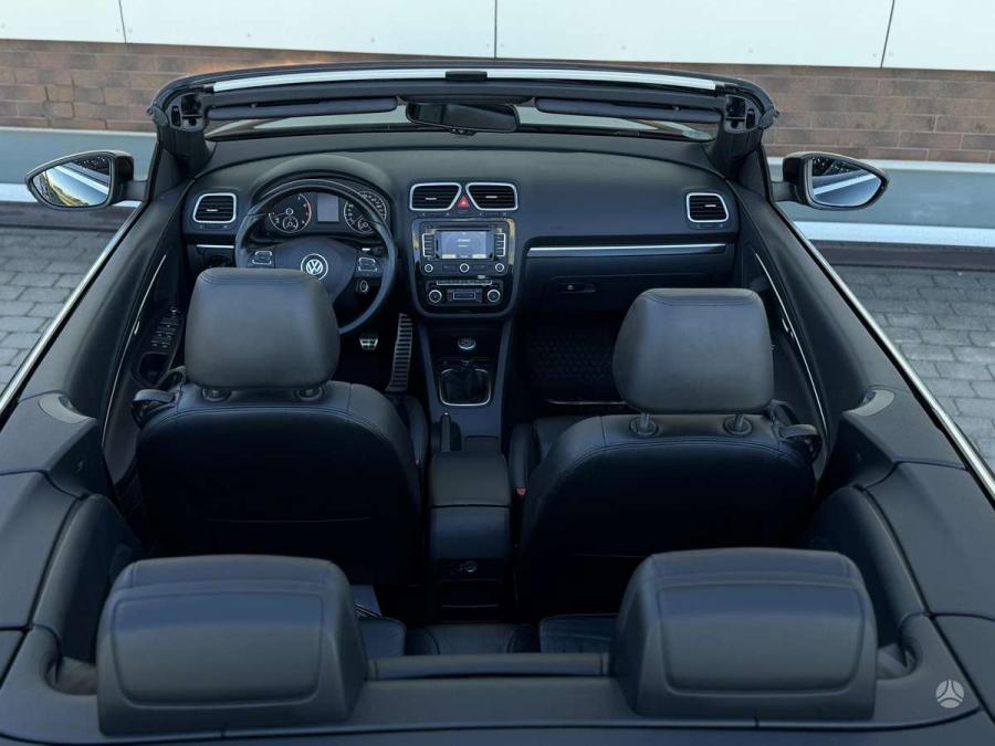 Melns Volkswagen Eos 2011 Kretinga, ar dzinēja tilpumu 1.40 L un nobraukumu 200 tūkst. km par 5600 €, foto 13 vietnē AUTOMOTO.COM.LV