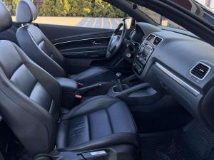 Melns Volkswagen Eos 2011 Kretinga, ar dzinēja tilpumu 1.40 L un nobraukumu 200 tūkst. km par 5750 €, foto 22 vietnē AUTOMOTO.COM.LV