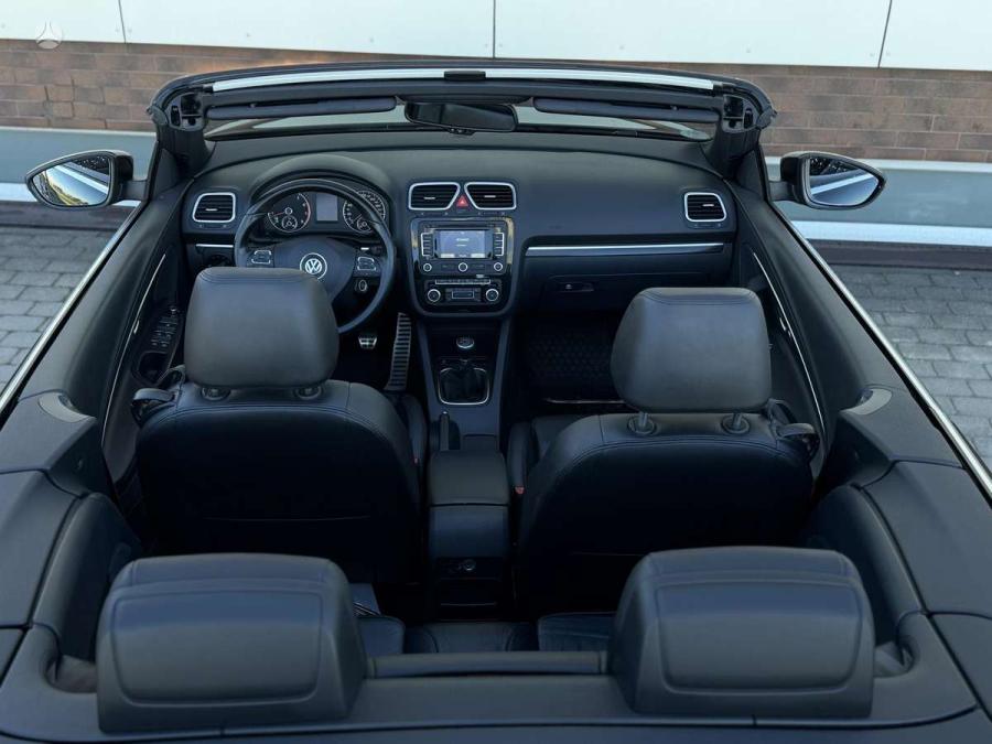 Melns Volkswagen Eos 2011 Kretinga, ar dzinēja tilpumu 1.40 L un nobraukumu 200 tūkst. km par 5750 €, foto 24 vietnē AUTOMOTO.COM.LV