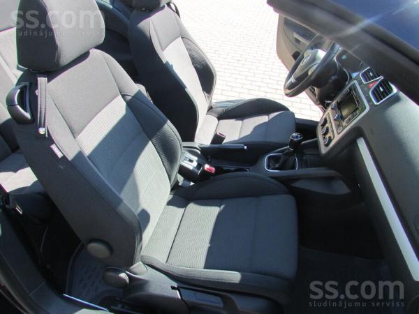 Black Volkswagen Eos 2013 in Jelgava, with an engine capacity of 2.00 L and mileage of 182 thousand km for 9200 €, photo 10 on AUTOMOTO.COM.LV