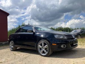 Black Volkswagen Eos 2013 in Prienai, with an engine capacity of 1.98 L and mileage of 105 thousand km for 8555 €, photo 7 on AUTOMOTO.COM.LV