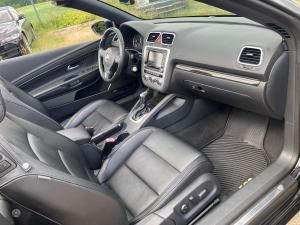 Black Volkswagen Eos 2013 in Prienai, with an engine capacity of 1.98 L and mileage of 105 thousand km for 8555 €, photo 14 on AUTOMOTO.COM.LV