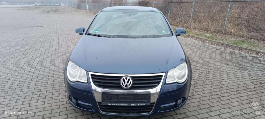Zils Volkswagen Eos 2006 Marijampole, ar dzinēja tilpumu 2.00 L un nobraukumu 247 tūkst. km par 2650 €, foto 3 vietnē AUTOMOTO.COM.LV