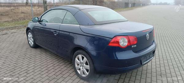 Blue Volkswagen Eos 2006 in Marijampole, with an engine capacity of 2.00 L and mileage of 247 thousand km for 2650 €, photo 6 on AUTOMOTO.COM.LV