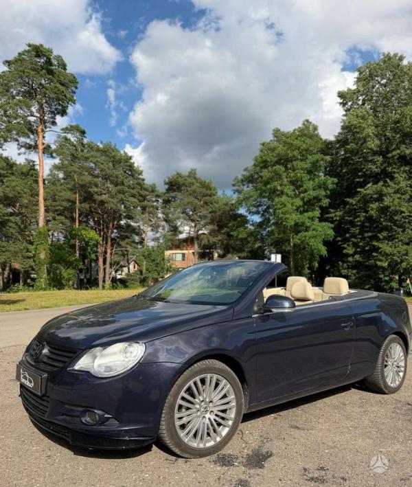 Blue Volkswagen Eos 2006 in Kaunas, with an engine capacity of 1.98 L and mileage of 187 thousand km for 3850 €, photo 2 on AUTOMOTO.COM.LV
