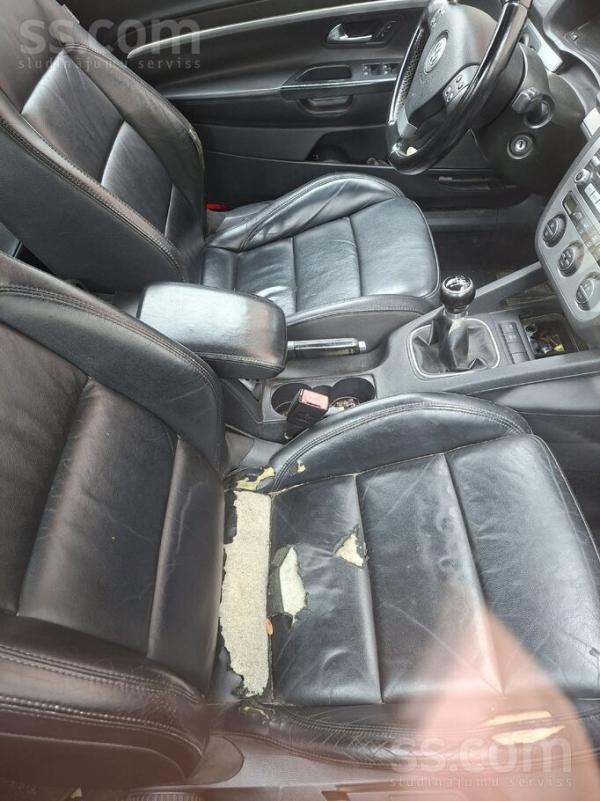 Blue Volkswagen Eos 2006 in Aizkraukle, with an engine capacity of 2.00 L and mileage of 223 thousand km for 2150 €, photo 6 on AUTOMOTO.COM.LV