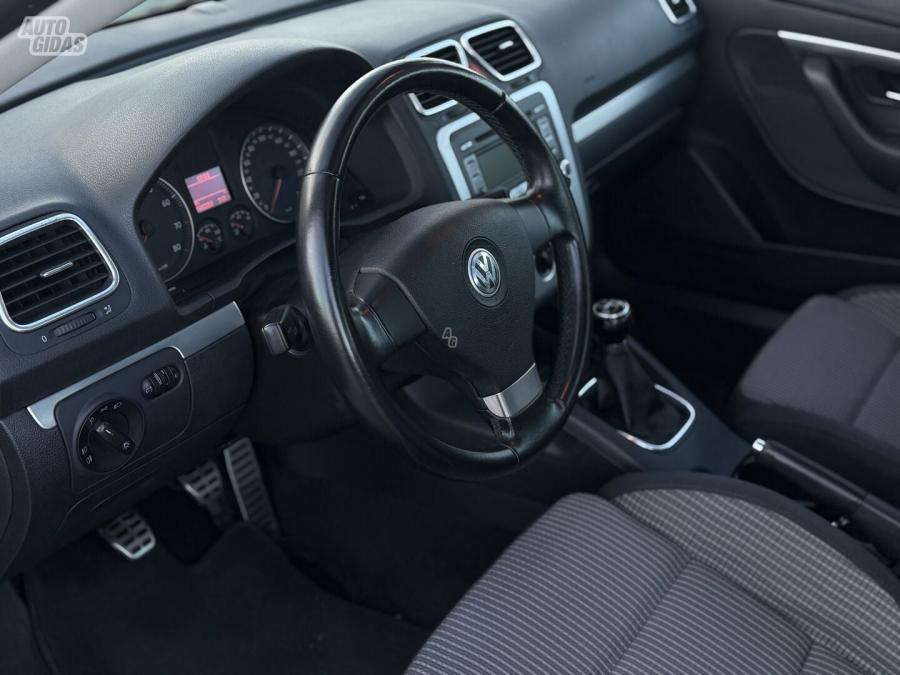 Blue Volkswagen Eos 2006 in Kretinga, with an engine capacity of 1.60 L and mileage of 161 thousand km for 2950 €, photo 10 on AUTOMOTO.COM.LV