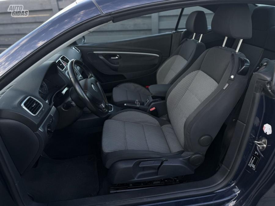 Blue Volkswagen Eos 2006 in Kretinga, with an engine capacity of 1.60 L and mileage of 161 thousand km for 2950 €, photo 13 on AUTOMOTO.COM.LV