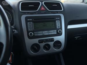 Blue Volkswagen Eos 2006 in Kretinga, with an engine capacity of 1.60 L and mileage of 161 thousand km for 2950 €, photo 15 on AUTOMOTO.COM.LV