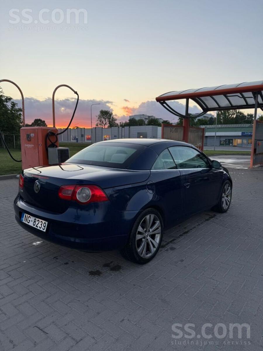 Zils Volkswagen Eos 2007 Rīga, ar dzinēja tilpumu 2.00 L un nobraukumu 197 tūkst. km par 3850 €, foto 4 vietnē AUTOMOTO.COM.LV