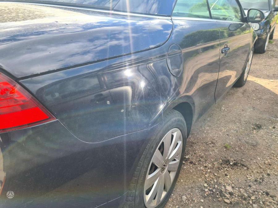 Zils Volkswagen Eos 2007 Druskininkai, ar dzinēja tilpumu 1.98 L un nobraukumu 300 tūkst. km par 1600 €, foto 10 vietnē AUTOMOTO.COM.LV