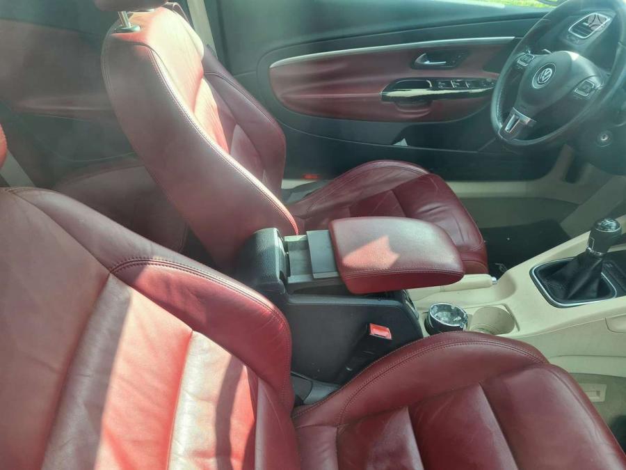 Zils Volkswagen Eos 2007 Druskininkai, ar dzinēja tilpumu 1.98 L un nobraukumu 300 tūkst. km par 1600 €, foto 16 vietnē AUTOMOTO.COM.LV