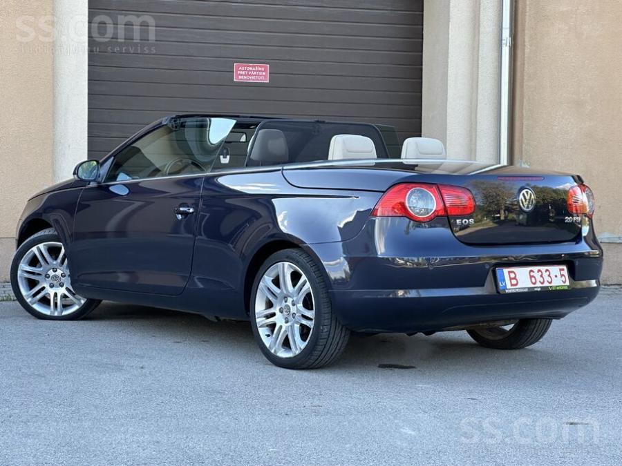 Zils Volkswagen Eos 2008 Ogre, ar dzinēja tilpumu 2.00 L un nobraukumu 141 tūkst. km par 5799 €, foto 3 vietnē AUTOMOTO.COM.LV