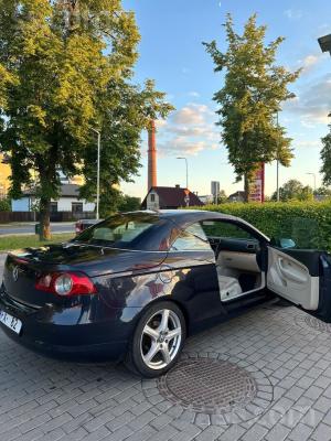 Zils Volkswagen Eos 2008 Jelgava, ar dzinēja tilpumu 2.00 L un nobraukumu 239 tūkst. km par 3800 €, foto  vietnē AUTOMOTO.COM.LV