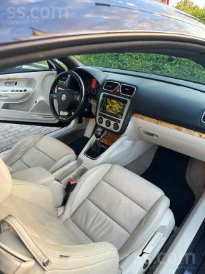 Zils Volkswagen Eos 2008 Jelgava, ar dzinēja tilpumu 2.00 L un nobraukumu 239 tūkst. km par 3800 €, foto 3 vietnē AUTOMOTO.COM.LV