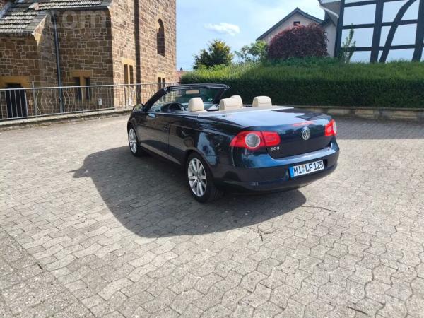 Blue Volkswagen Eos 2008 in Ogre, with an engine capacity of 2.00 L and mileage of 139 thousand km for 5995 €, photo 2 on AUTOMOTO.COM.LV