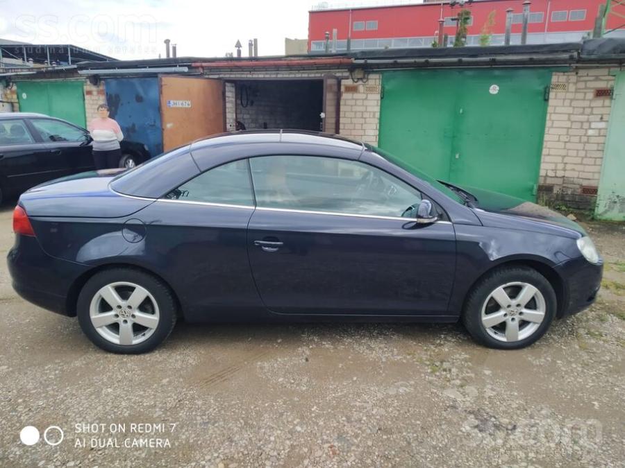 Blue Volkswagen Eos 2008 in Daugavpils, with an engine capacity of 2.00 L and mileage of 212 thousand km for 3450 €, photo 20 on AUTOMOTO.COM.LV