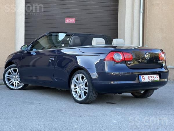 Zils Volkswagen Eos 2008 Ogre, ar dzinēja tilpumu 2.00 L un nobraukumu 141 tūkst. km par 5799 €, foto 4 vietnē AUTOMOTO.COM.LV