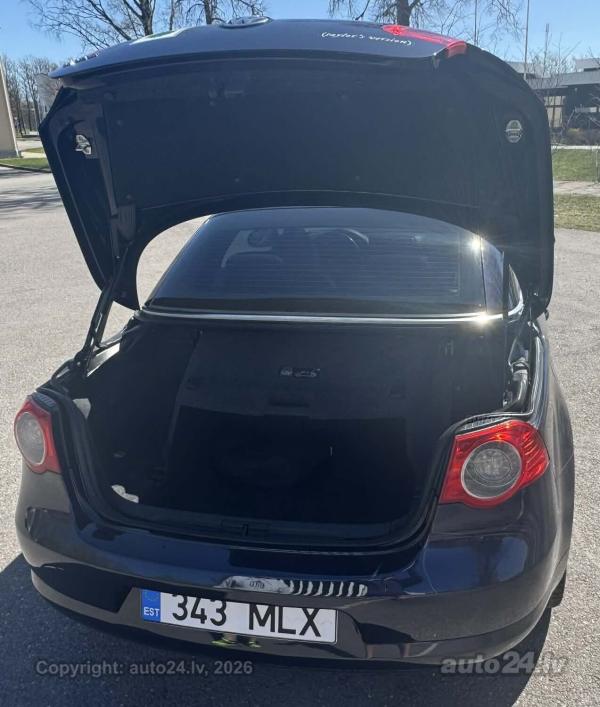 Zils Volkswagen Eos 2009 Narva, ar dzinēja tilpumu 2.00 L un nobraukumu 133 tūkst. km par 6800 €, foto 8 vietnē AUTOMOTO.COM.LV