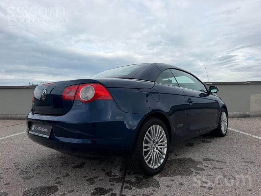 Zils Volkswagen Eos 2008 Ogre, ar dzinēja tilpumu 2.00 L un nobraukumu 143 tūkst. km par 5790 €, foto 4 vietnē AUTOMOTO.COM.LV