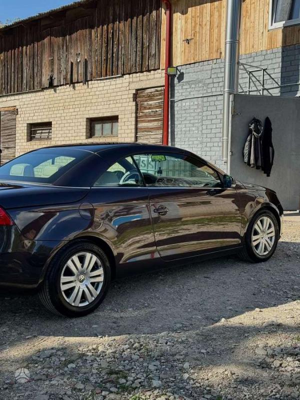 Brown Volkswagen Eos 2007 in Vilnius, with an engine capacity of 1.98 L and mileage of 217 thousand km for 3500 €, photo 6 on AUTOMOTO.COM.LV