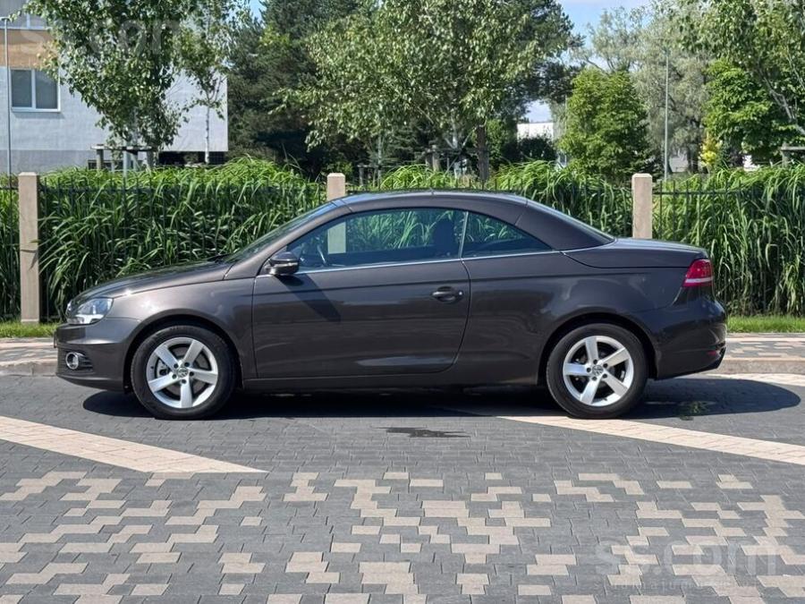 Brown Volkswagen Eos 2011 in Jelgava, with an engine capacity of 2.00 L and mileage of 200 thousand km for 6800 €, photo 6 on AUTOMOTO.COM.LV