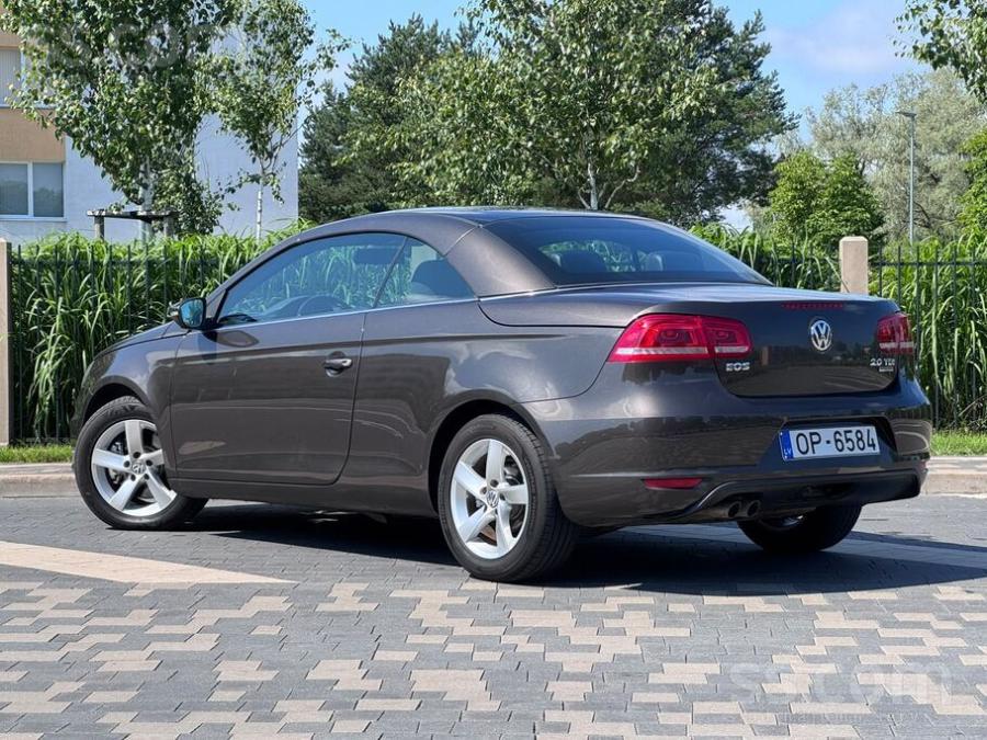 Brown Volkswagen Eos 2011 in Jelgava, with an engine capacity of 2.00 L and mileage of 200 thousand km for 6800 €, photo 9 on AUTOMOTO.COM.LV