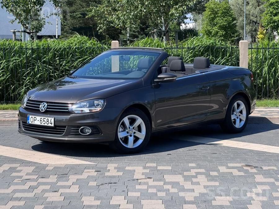 Brown Volkswagen Eos 2011 in Jelgava, with an engine capacity of 2.00 L and mileage of 200 thousand km for 6800 €, photo 19 on AUTOMOTO.COM.LV