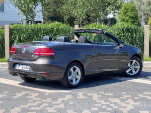 Brown Volkswagen Eos 2011 in Jelgava, with an engine capacity of 2.00 L and mileage of 200 thousand km for 6800 €, photo 20 on AUTOMOTO.COM.LV