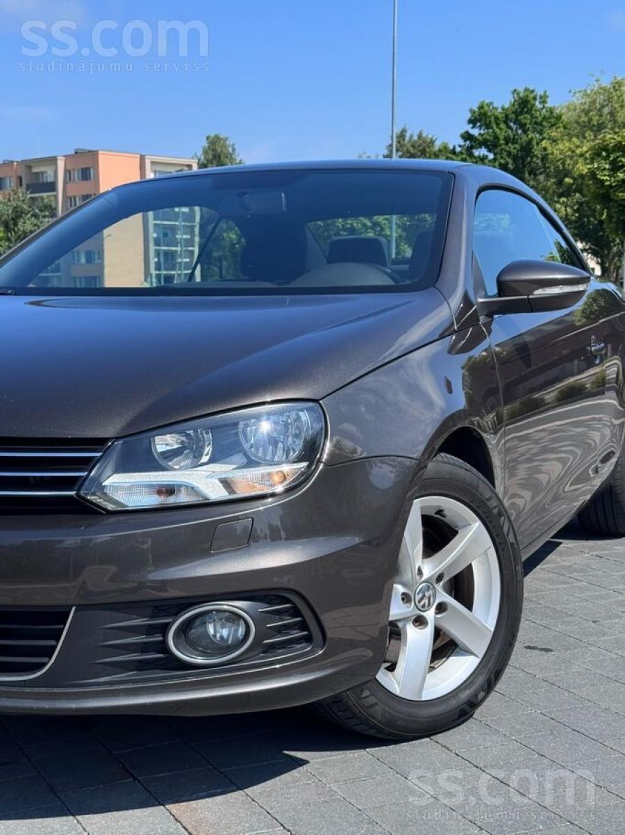 Brown Volkswagen Eos 2011 in Jelgava, with an engine capacity of 2.00 L and mileage of 200 thousand km for 6800 €, photo 21 on AUTOMOTO.COM.LV