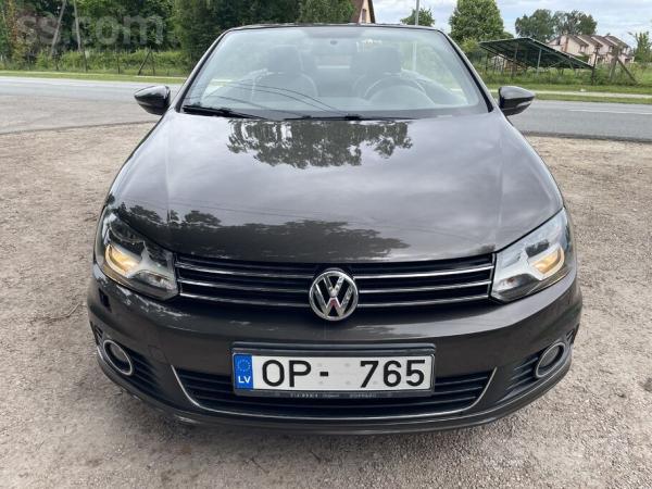 Brown Volkswagen Eos 2012 in Riga, with an engine capacity of 1.40 L and mileage of 212 thousand km for 6650 €, photo 8 on AUTOMOTO.COM.LV