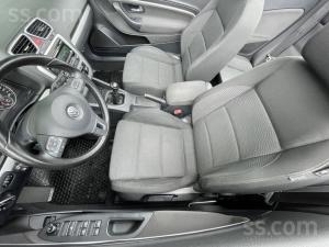 Brown Volkswagen Eos 2012 in Riga, with an engine capacity of 1.40 L and mileage of 212 thousand km for 6650 €, photo 12 on AUTOMOTO.COM.LV