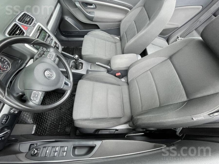 Brown Volkswagen Eos 2012 in Riga, with an engine capacity of 1.40 L and mileage of 212 thousand km for 6650 €, photo 12 on AUTOMOTO.COM.LV