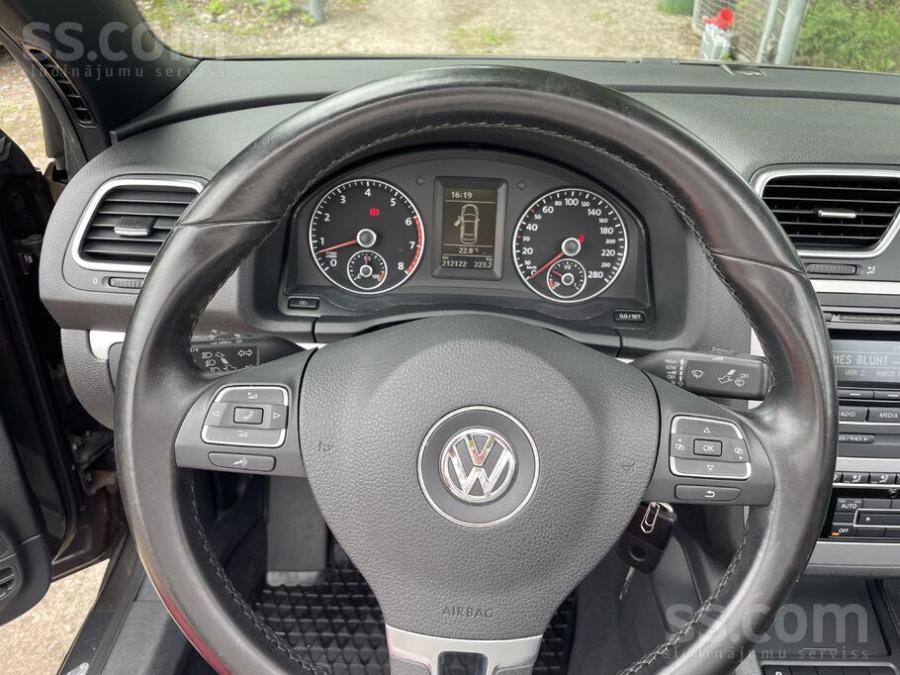 Brown Volkswagen Eos 2012 in Riga, with an engine capacity of 1.40 L and mileage of 212 thousand km for 6650 €, photo 18 on AUTOMOTO.COM.LV