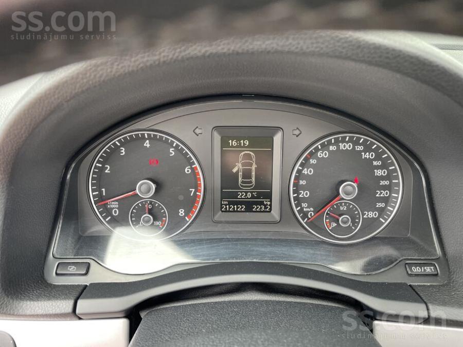 Brown Volkswagen Eos 2012 in Riga, with an engine capacity of 1.40 L and mileage of 212 thousand km for 6650 €, photo 19 on AUTOMOTO.COM.LV
