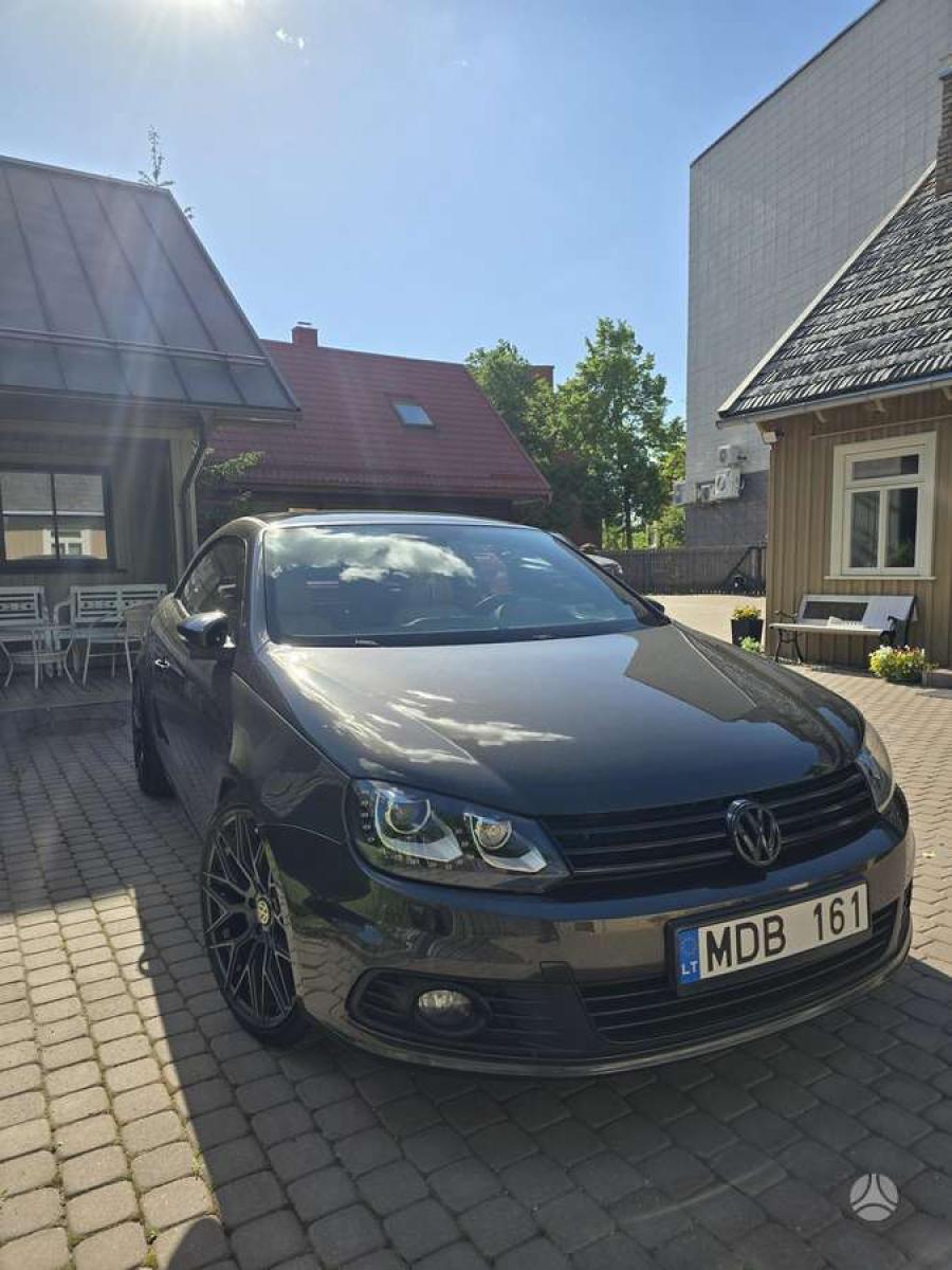 Brūns Volkswagen Eos 2012 Trakai, ar dzinēja tilpumu 1.98 L un nobraukumu 182 tūkst. km par 7799 €, foto 1 vietnē AUTOMOTO.COM.LV