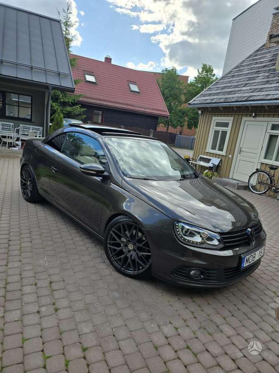 Brūns Volkswagen Eos 2012 Trakai, ar dzinēja tilpumu 1.98 L un nobraukumu 182 tūkst. km par 7799 €, foto 4 vietnē AUTOMOTO.COM.LV