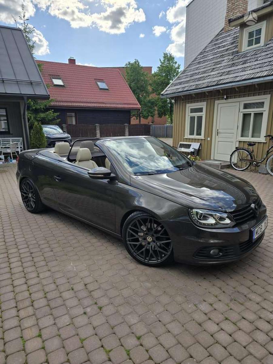 Brūns Volkswagen Eos 2012 Trakai, ar dzinēja tilpumu 1.98 L un nobraukumu 182 tūkst. km par 7799 €, foto 5 vietnē AUTOMOTO.COM.LV