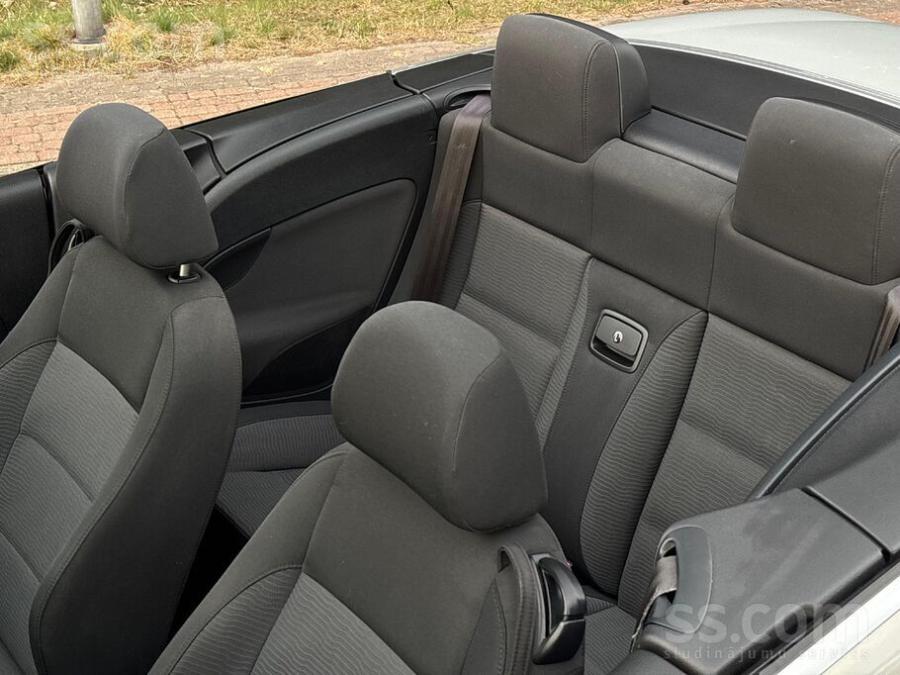 Volkswagen Eos 2011 Ventspils, ar dzinēja tilpumu 2.00 L un nobraukumu 232 tūkst. km par 5990 €, foto 5 vietnē AUTOMOTO.COM.LV