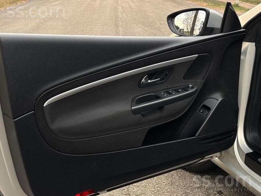 Volkswagen Eos 2011 Ventspils, ar dzinēja tilpumu 2.00 L un nobraukumu 232 tūkst. km par 5990 €, foto 19 vietnē AUTOMOTO.COM.LV