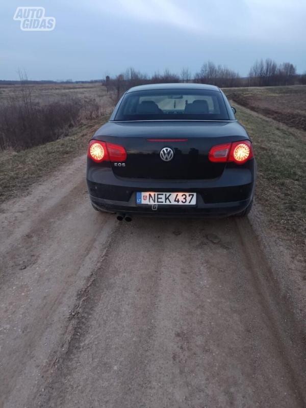 Volkswagen Eos 2006 in Kaunas, with an engine capacity of 2.00 L and mileage of 171 thousand km for 100 €, photo 5 on AUTOMOTO.COM.LV