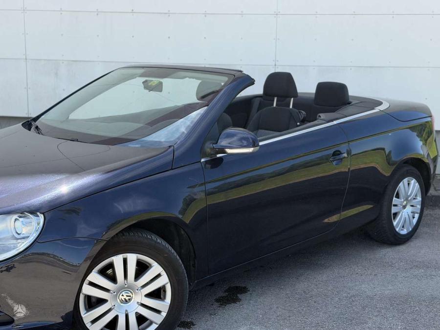 Pelēks Volkswagen Eos 2006 Kretinga, ar dzinēja tilpumu 1.60 L un nobraukumu 160 tūkst. km par 3150 €, foto 7 vietnē AUTOMOTO.COM.LV