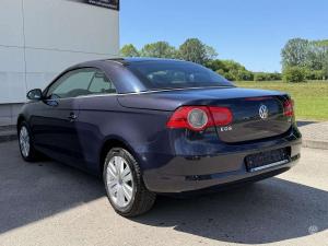 Pelēks Volkswagen Eos 2006 Kretinga, ar dzinēja tilpumu 1.60 L un nobraukumu 160 tūkst. km par 3150 €, foto 8 vietnē AUTOMOTO.COM.LV