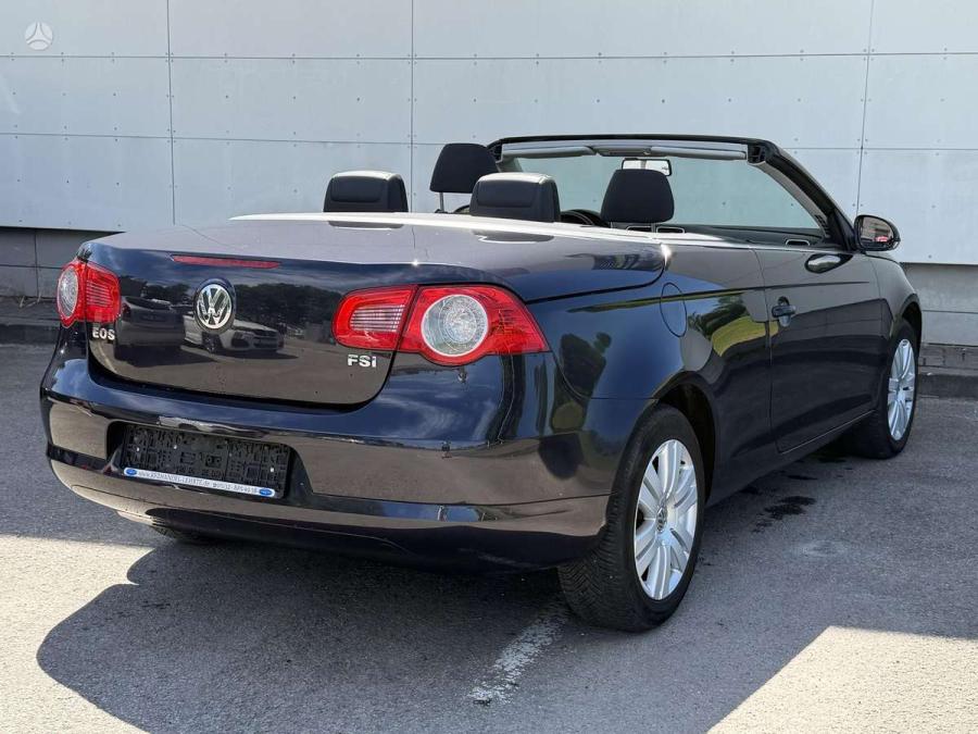 Pelēks Volkswagen Eos 2006 Kretinga, ar dzinēja tilpumu 1.60 L un nobraukumu 160 tūkst. km par 3150 €, foto 10 vietnē AUTOMOTO.COM.LV