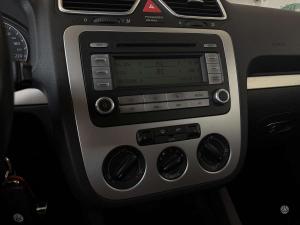 Pelēks Volkswagen Eos 2006 Kretinga, ar dzinēja tilpumu 1.60 L un nobraukumu 160 tūkst. km par 3150 €, foto 21 vietnē AUTOMOTO.COM.LV