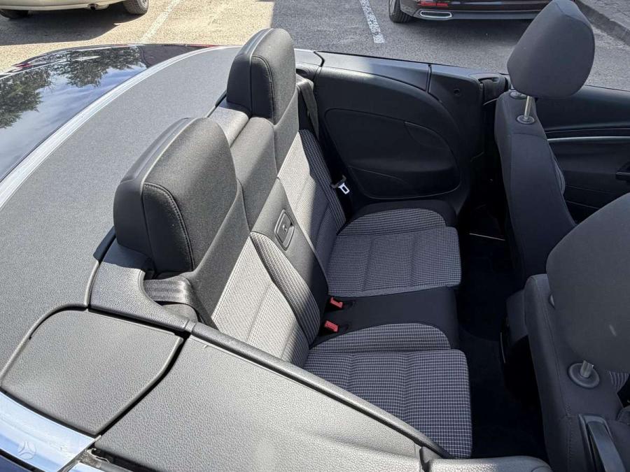 Pelēks Volkswagen Eos 2006 Kretinga, ar dzinēja tilpumu 1.60 L un nobraukumu 160 tūkst. km par 3150 €, foto 22 vietnē AUTOMOTO.COM.LV