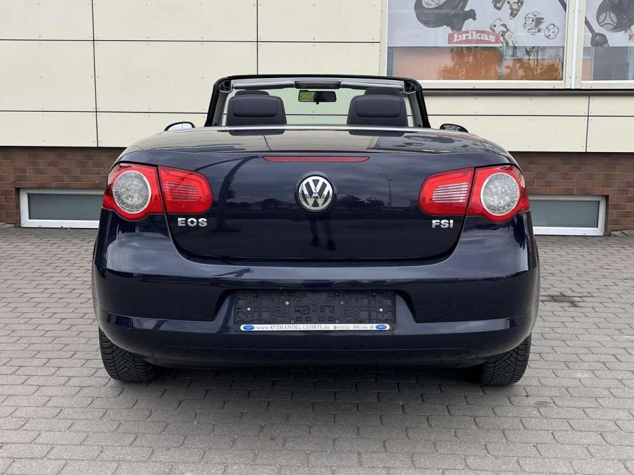 Grey Volkswagen Eos 2006 in Kretinga, with an engine capacity of 1.60 L and mileage of 160 thousand km for 2890 €, photo 7 on AUTOMOTO.COM.LV