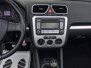 Grey Volkswagen Eos 2006 in Kretinga, with an engine capacity of 1.60 L and mileage of 160 thousand km for 2890 €, photo 16 on AUTOMOTO.COM.LV